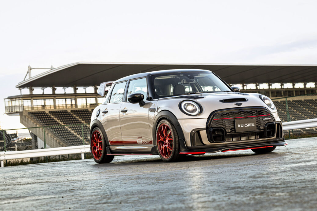 エアロ・ボディ・キット EVO for F55 LCI2 CPS・for F56 LCI2 CPS 販売開始のお知らせ | GIOMIC（ジオミック）